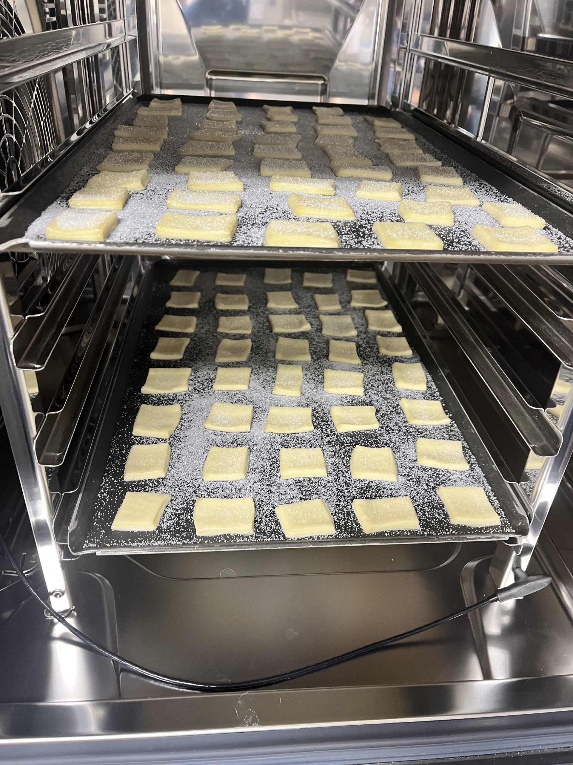 12月26日の給食💛一口パイ | MOKU